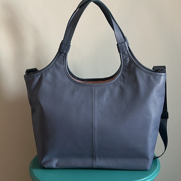 Betabrand | Bags | Betabrand Womens Large Pebbled Leather Laptop Travel ...